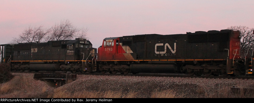 CN 5745 & IC 1020 (1)